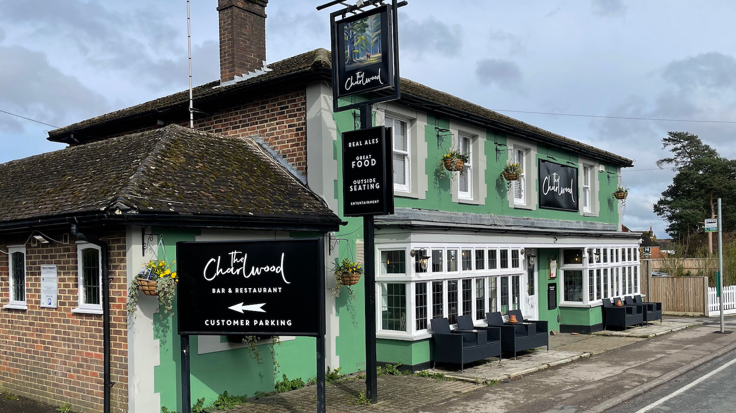 Home | The Charlwood Pub